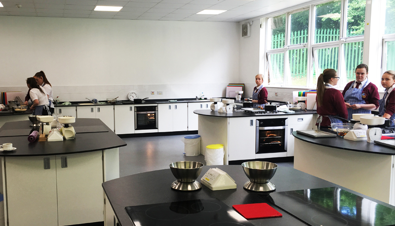 Education Secretary Unveils New Technology Block at Heolddu ...