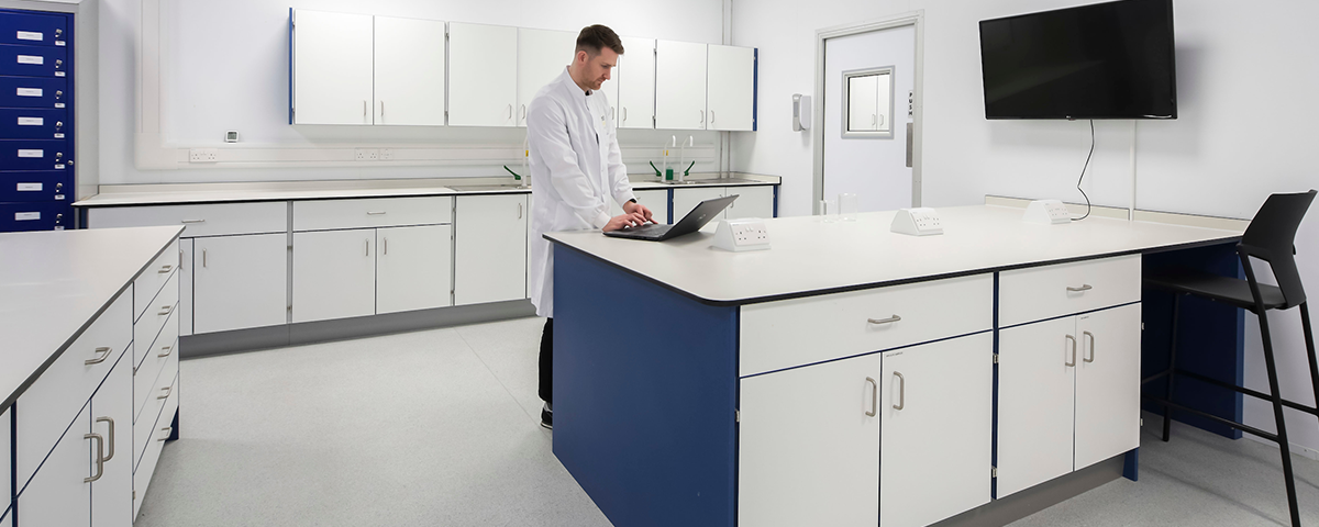 Fixed Pedestal Lab Benching | Innova Design Group