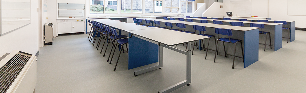 Height Adjustable Laboratory Benching | Innova Design Group