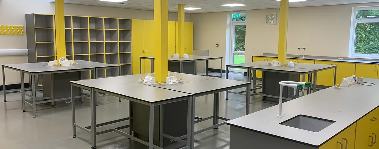 Laboratory Tables & Desks | Lab Office Equipment | Innova Design Group