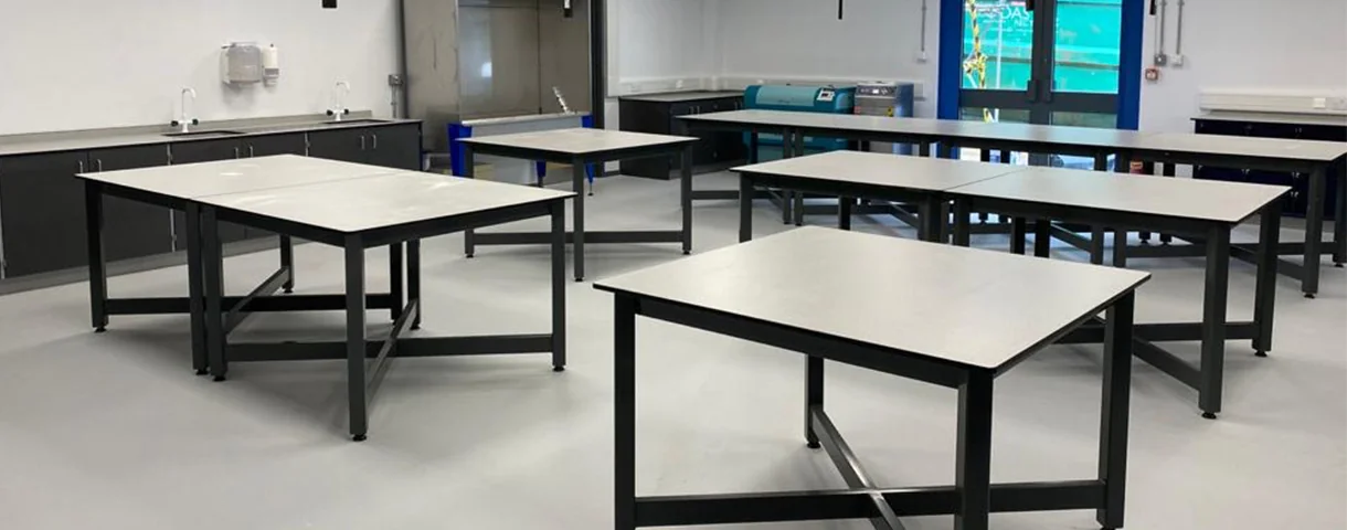 Laboratory Tables & Desks | Lab Office Equipment | Innova Design Group